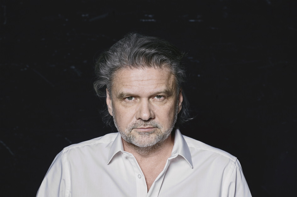 Artysta nie może być grzeczny | Przegląd